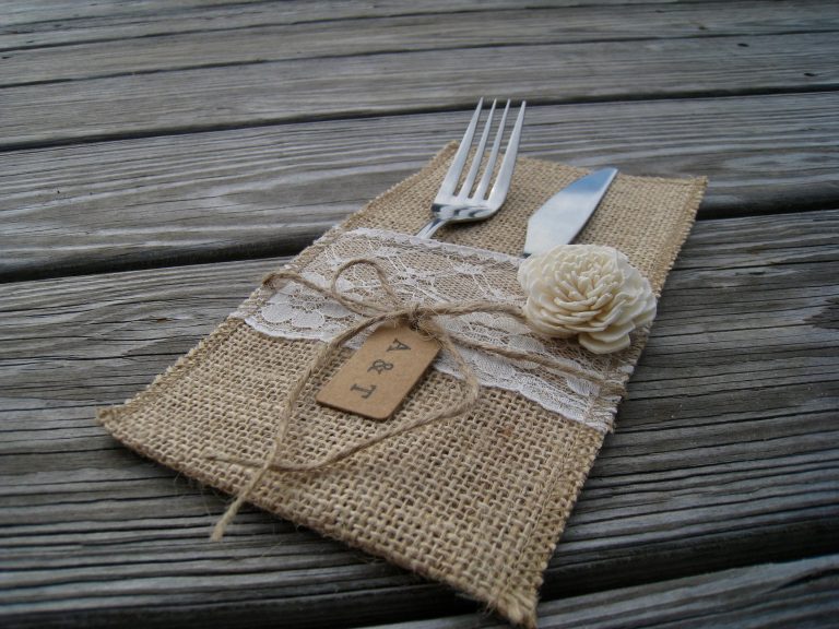 Table Decoration Rustic Wedding With Personalized Tag – The Love Lock Shop
